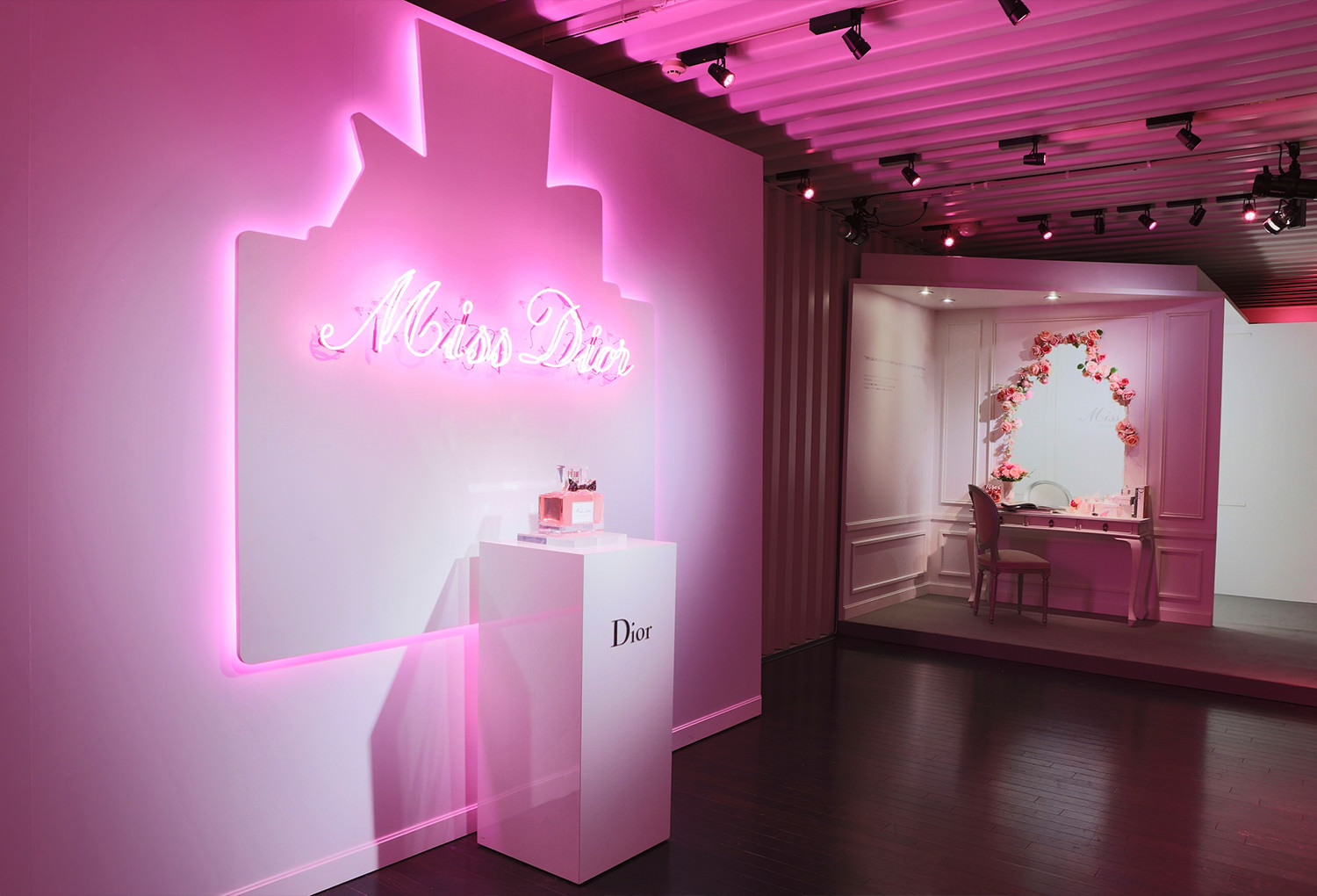 DIOR MISS DIOR GRASSE IN TOKYO | WORKS 2017 | VISIONS AND PARADOX ...