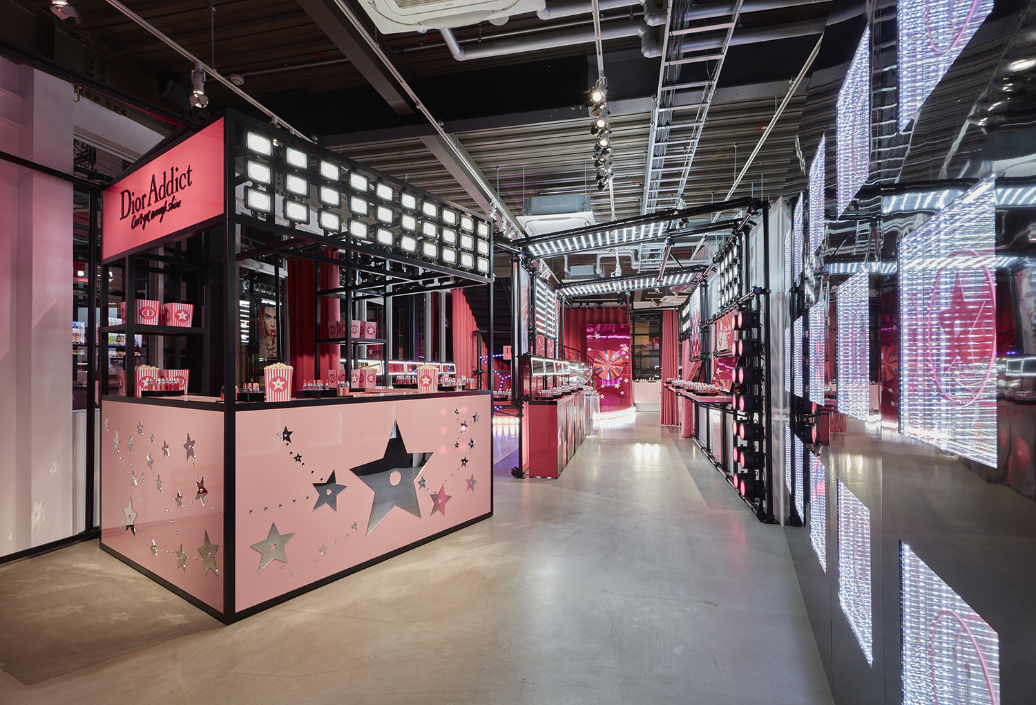 DIOR DIOR ADDICT LUCKY THEATER | WORKS 2020 | VISIONS AND PARADOX ...